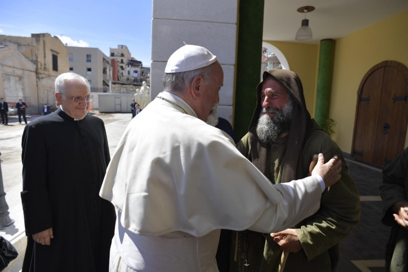 Pranzo alla Missione di Speranza e Carità (Fra' Biagio Conte ...